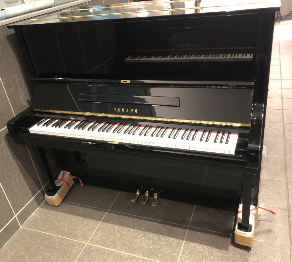 YAMAHA U3H Pianoforte verticale - Zecchini - Strumenti Musicali